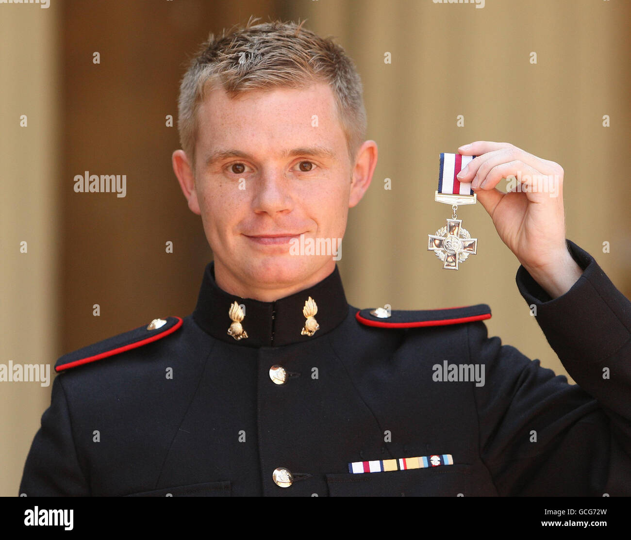 Received awards queen elizabeth ii hi-res stock photography and images ...