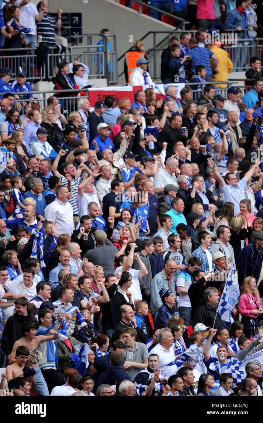 Millwall fans celebrate Paul Robinsons goal in the stands Stock Photo ...