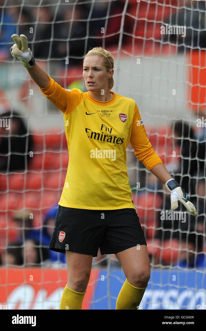 Emma byrne arsenal cup hi-res stock photography and images - Alamy