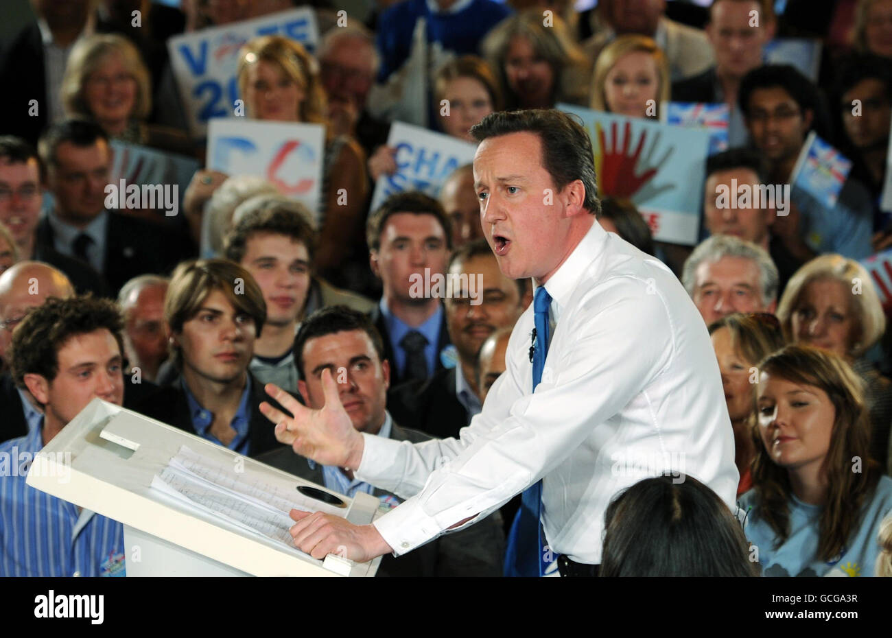 Conservative party election poster hi-res stock photography and images ...