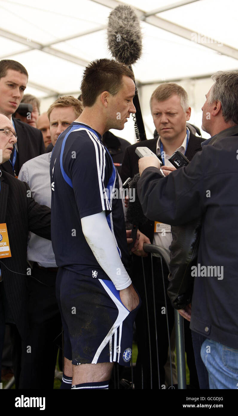 Soccer - Chelsea Media Day - Cobham Training Ground Stock Photo - Alamy