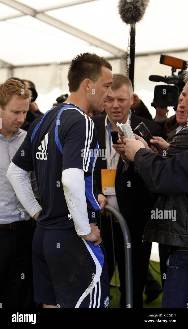 Soccer - Chelsea Media Day - Cobham Training Ground Stock Photo - Alamy