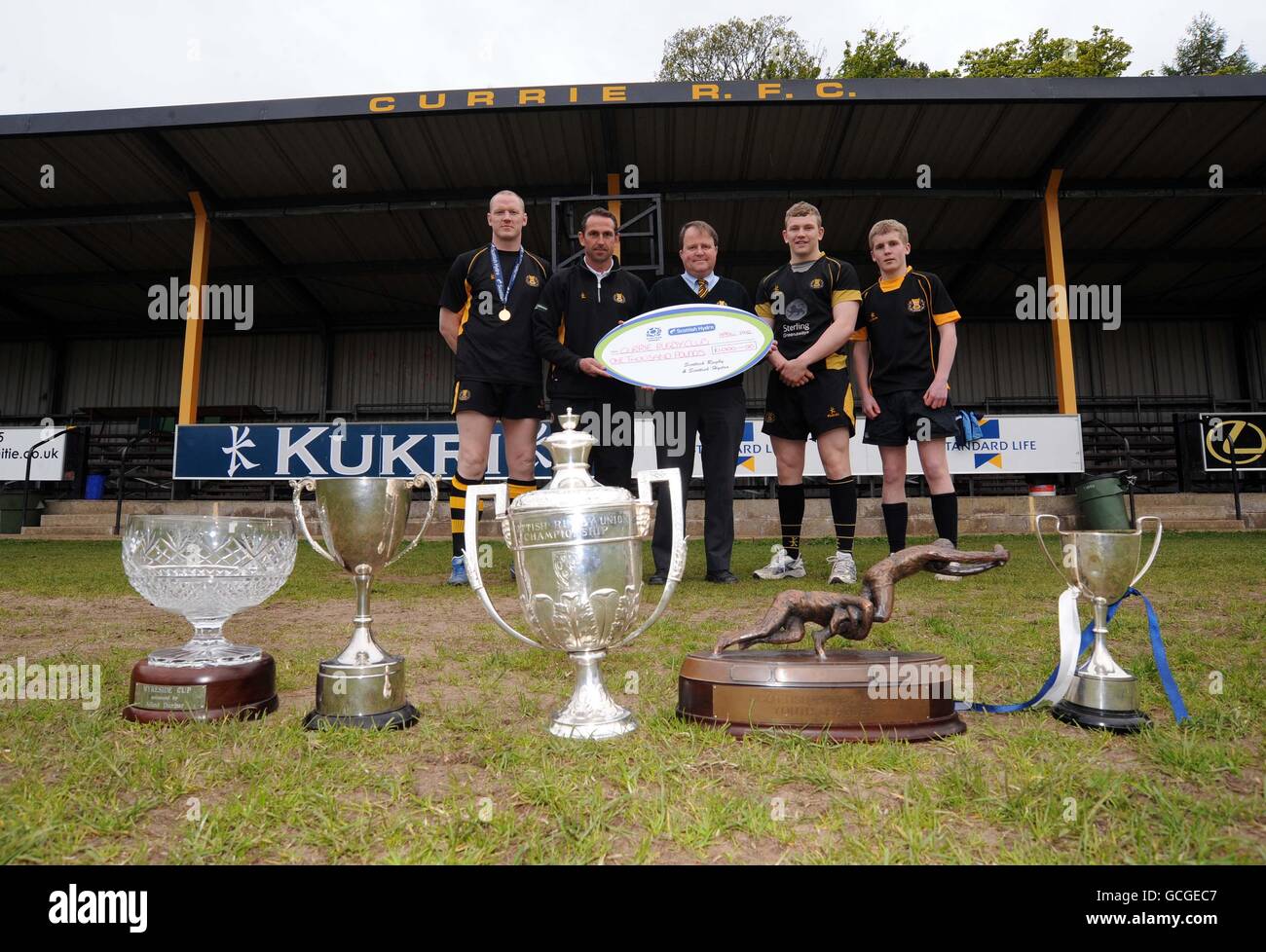 Scottish hydro club of the month presentation hi-res stock photography ...