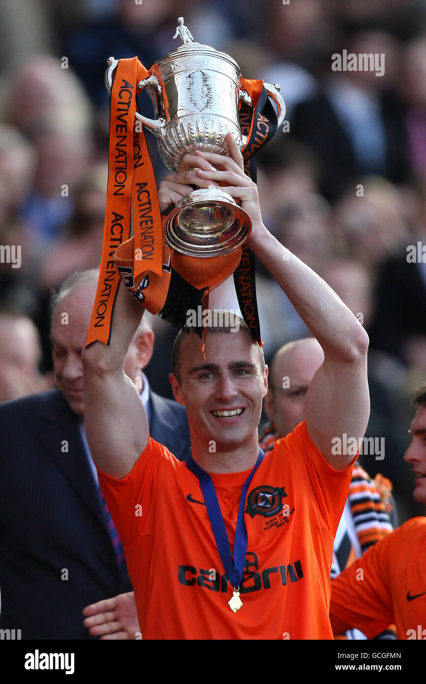 Dundee United's Sean Dillon celebrates with the Scottish Cup Stock ...