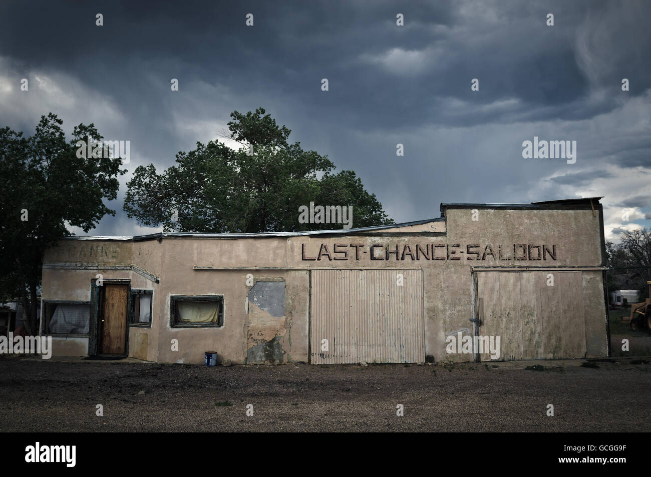 Saloon bar doors hi-res stock photography and images - Alamy