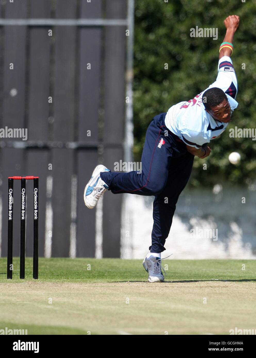 Ntini cricket kent hi-res stock photography and images - Alamy