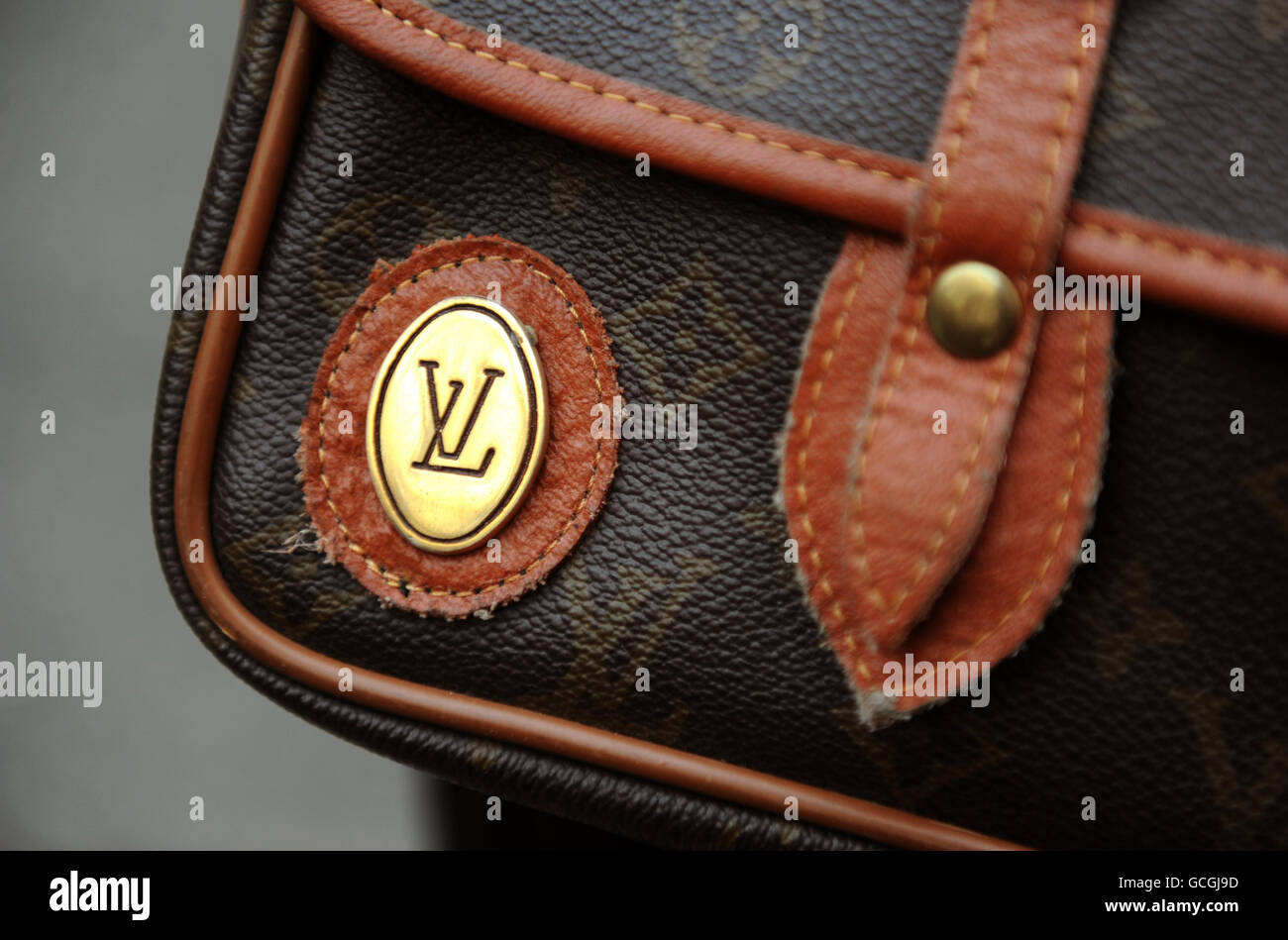 Louis Vuitton Store Opening - London Stock Photo - Alamy