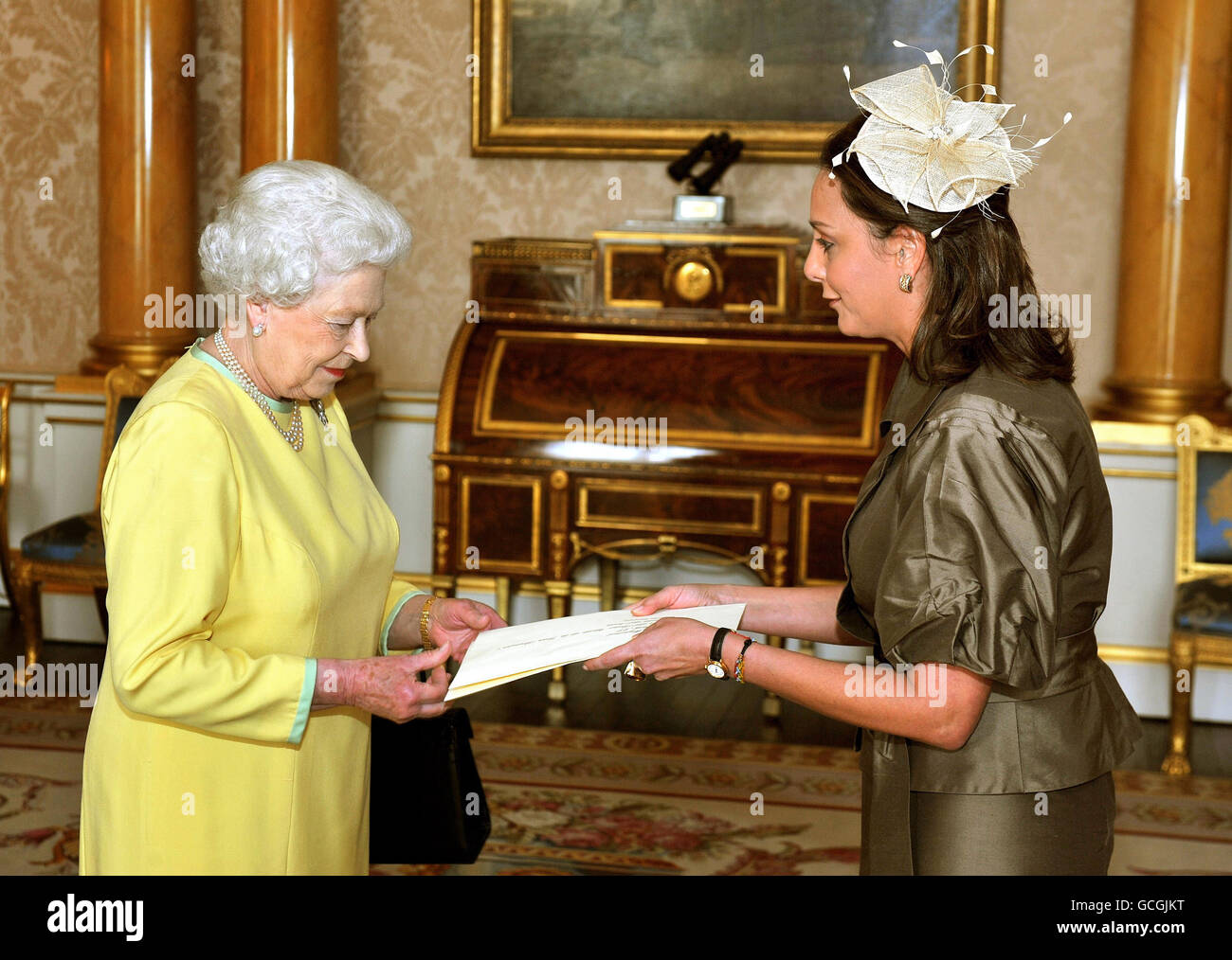 Credentials presented at Buckingham Palace Stock Photo - Alamy