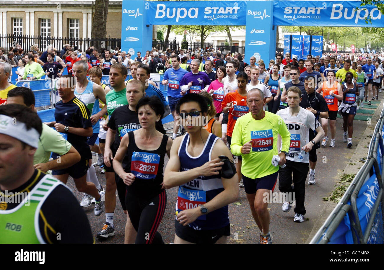 Athletics - Bupa London 10,000 - London Stock Photo - Alamy