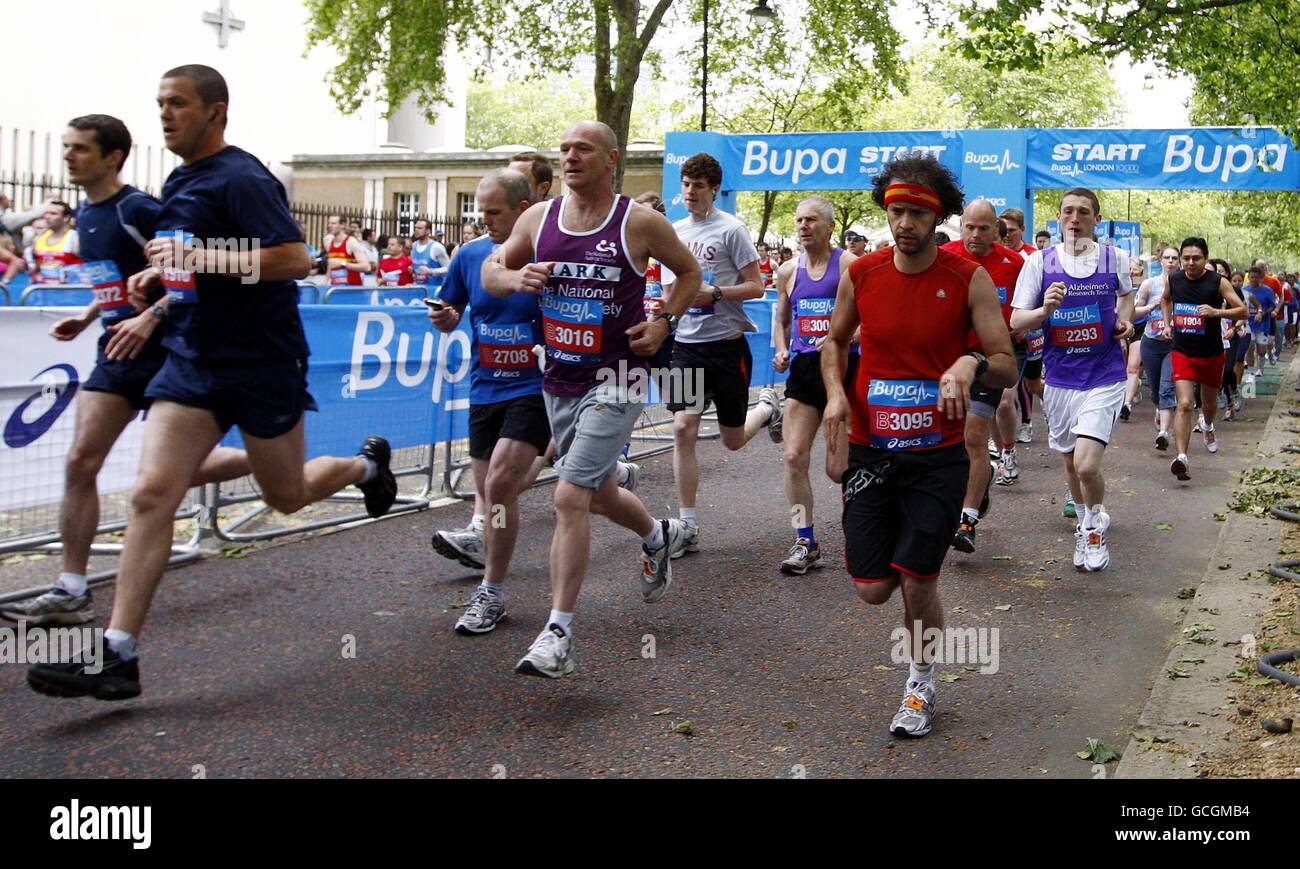 Athletics - Bupa London 10,000 - London Stock Photo - Alamy