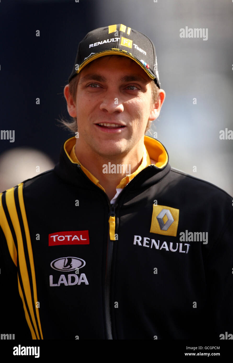 Motor racing formula f1 driver drivers headshot head shot portrait hi ...