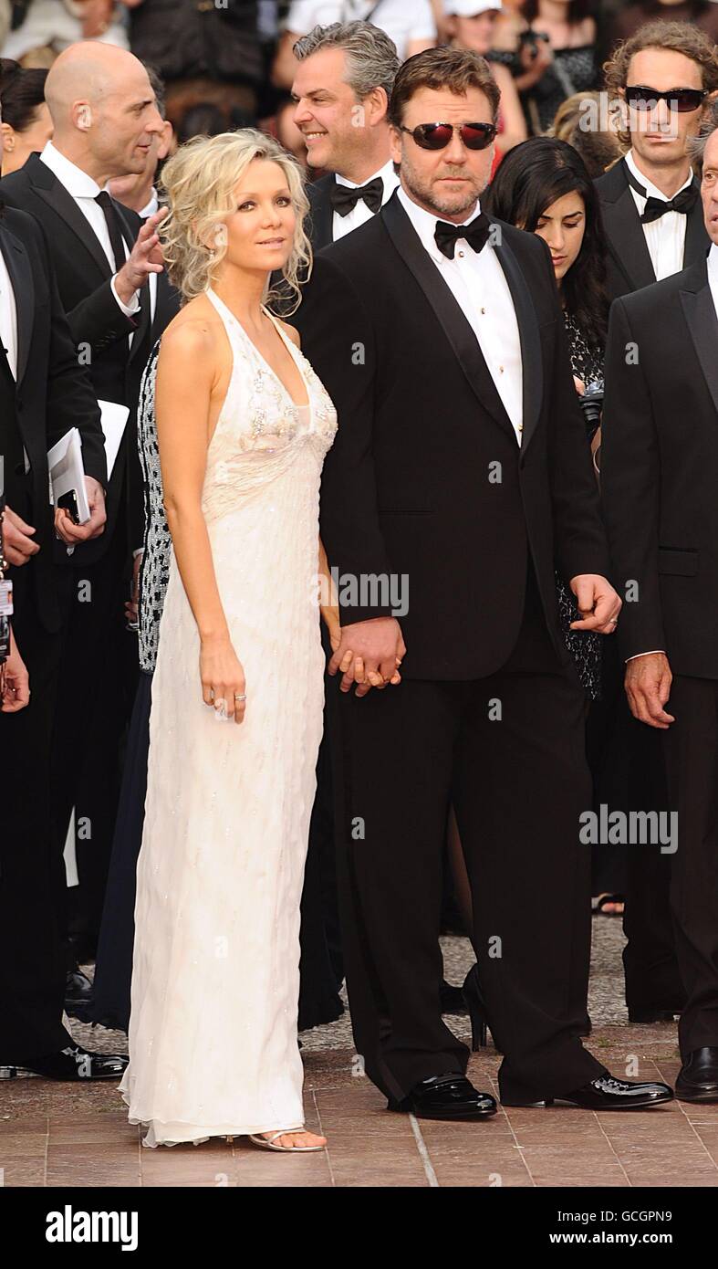 Russell Crowe and his wife Danielle Spencer arriving for the official ...
