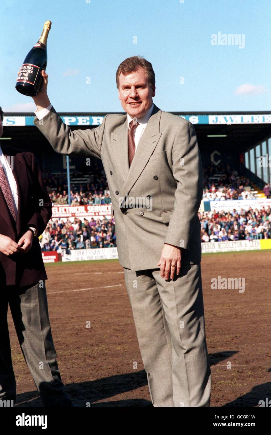 Joe royle oldham hi-res stock photography and images - Alamy