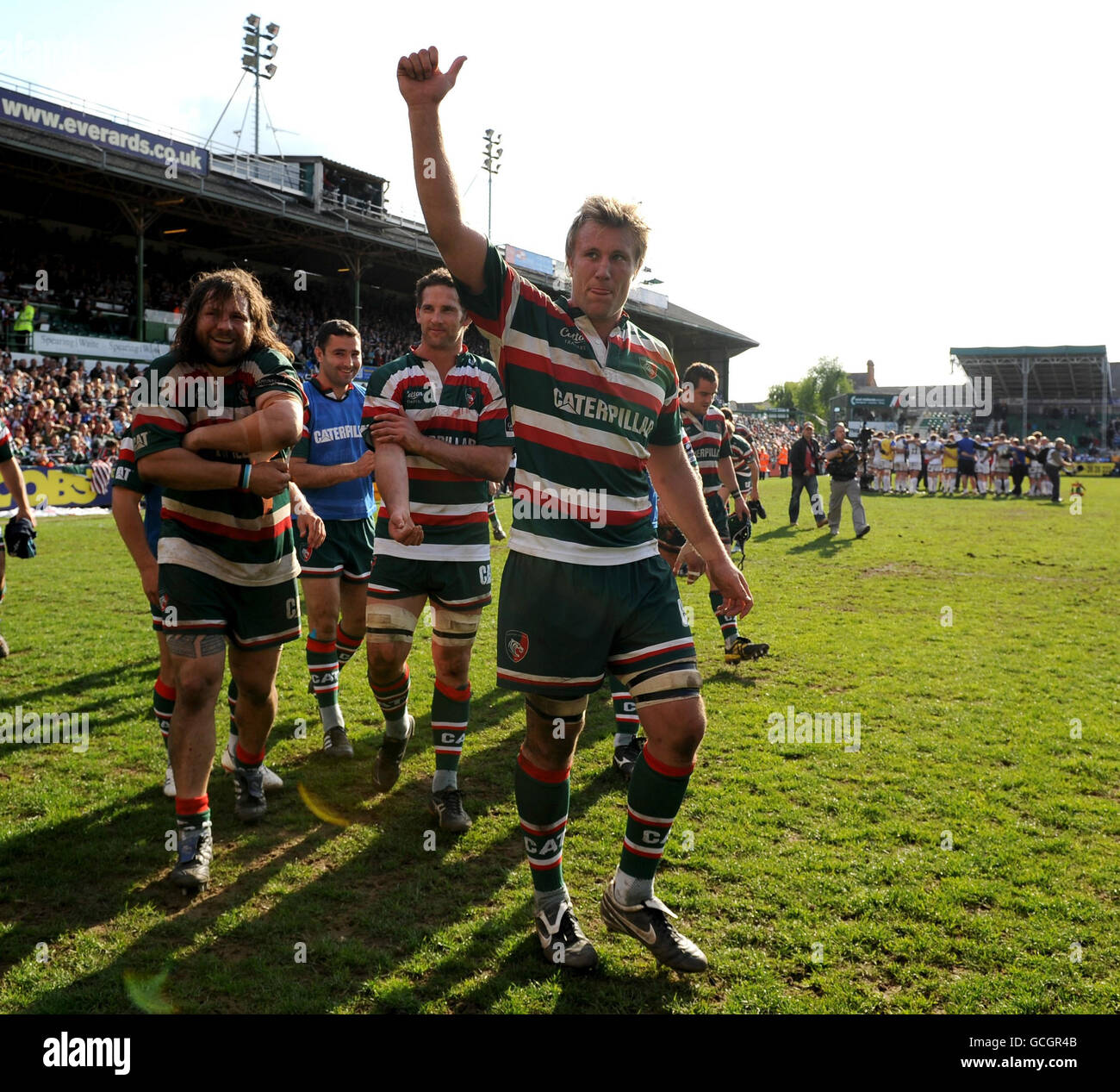 Rugby rugbyu leicester full length thumbs up pitch teammates lphli hi ...