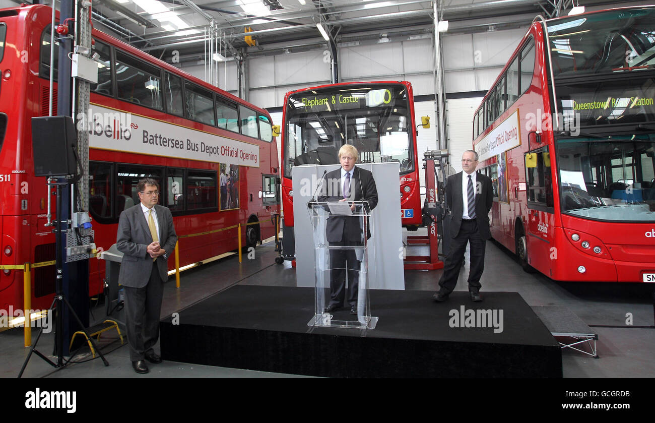 London battersea bus depot hi-res stock photography and images - Alamy