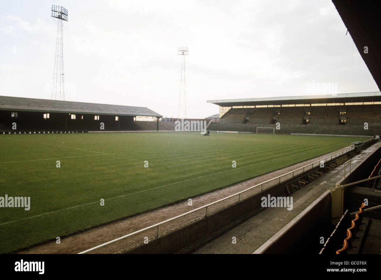 Stadium shot of boothferry park hi-res stock photography and images - Alamy