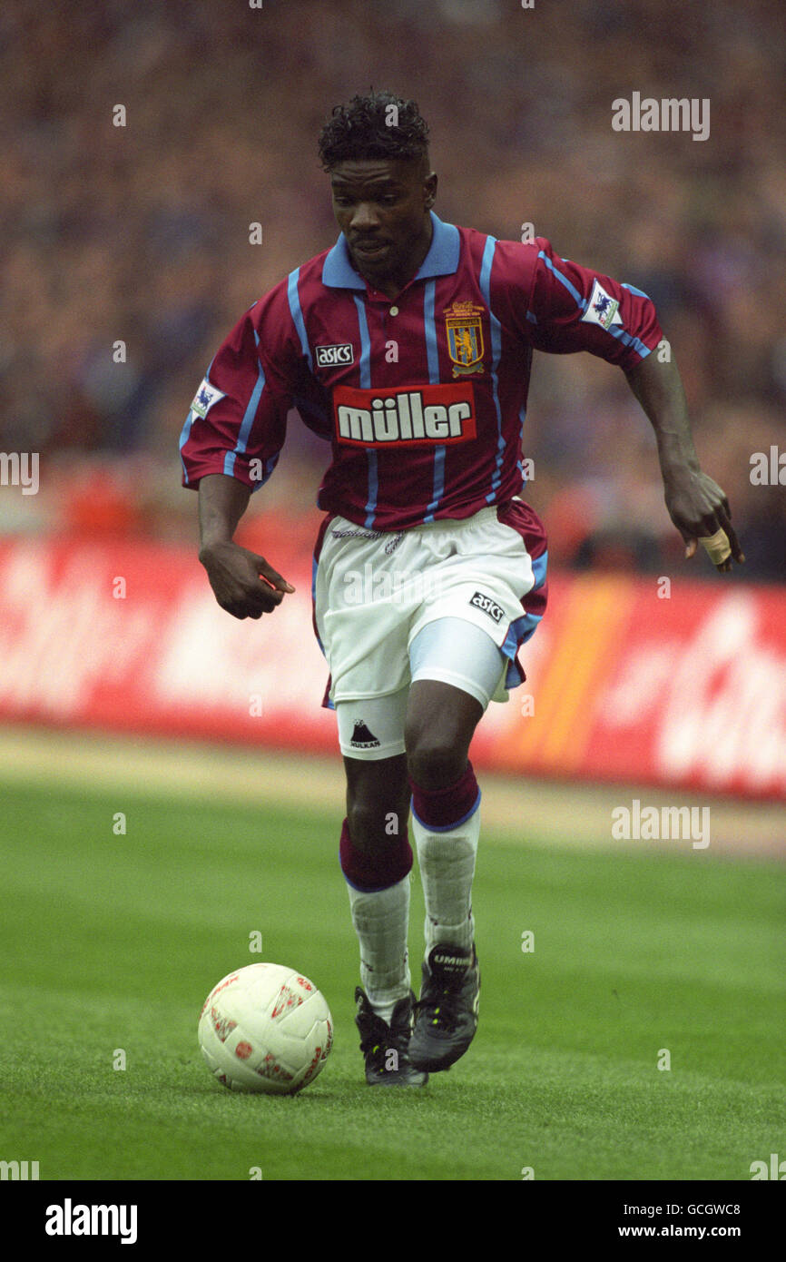 Tony daley league cup hi-res stock photography and images - Alamy