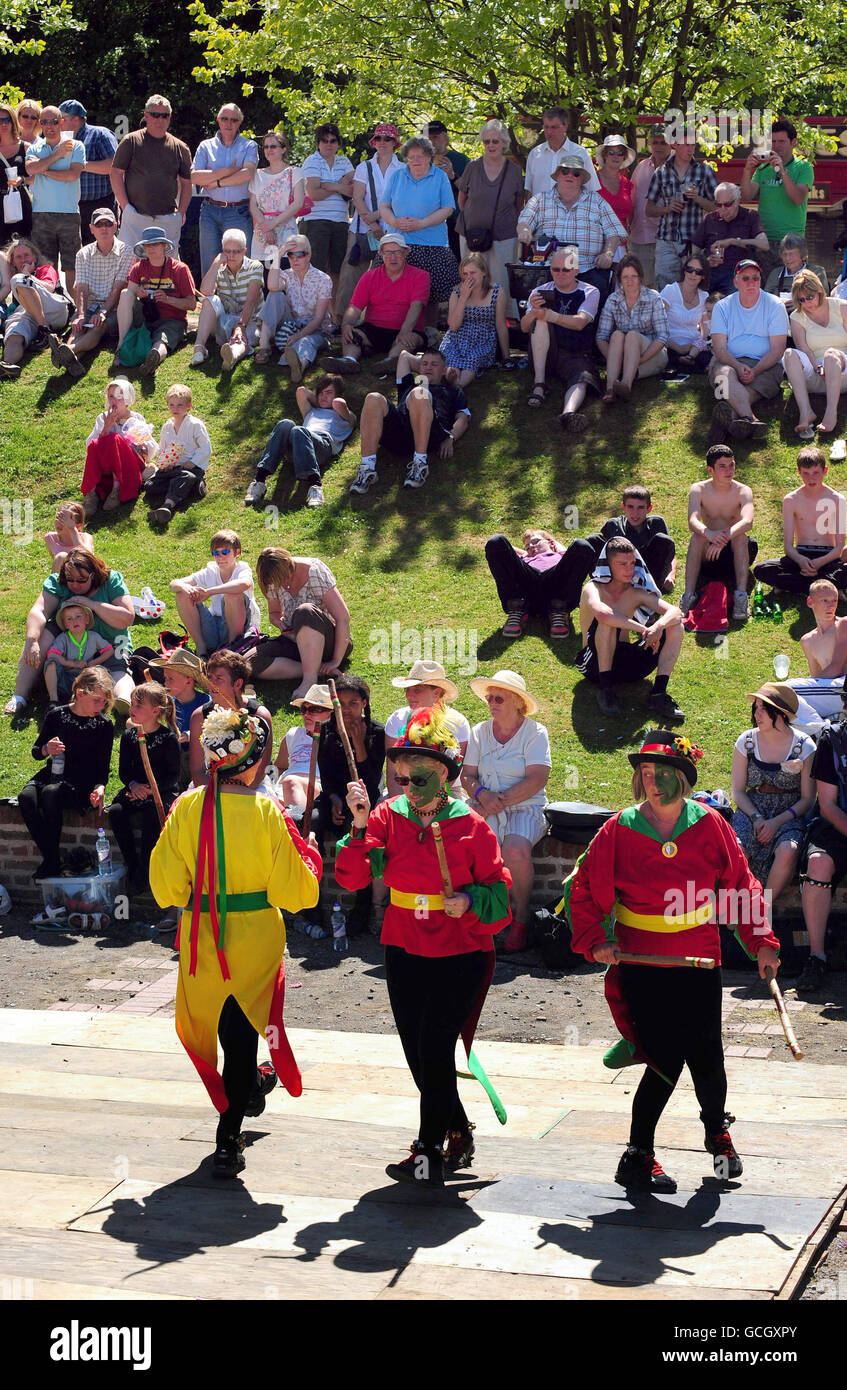 Molly dancers hi-res stock photography and images - Alamy