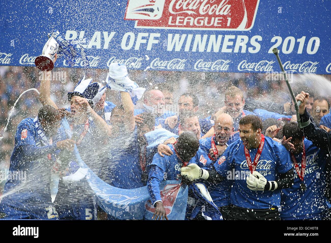 Millwall players celebrate after the final whistle hi-res stock ...