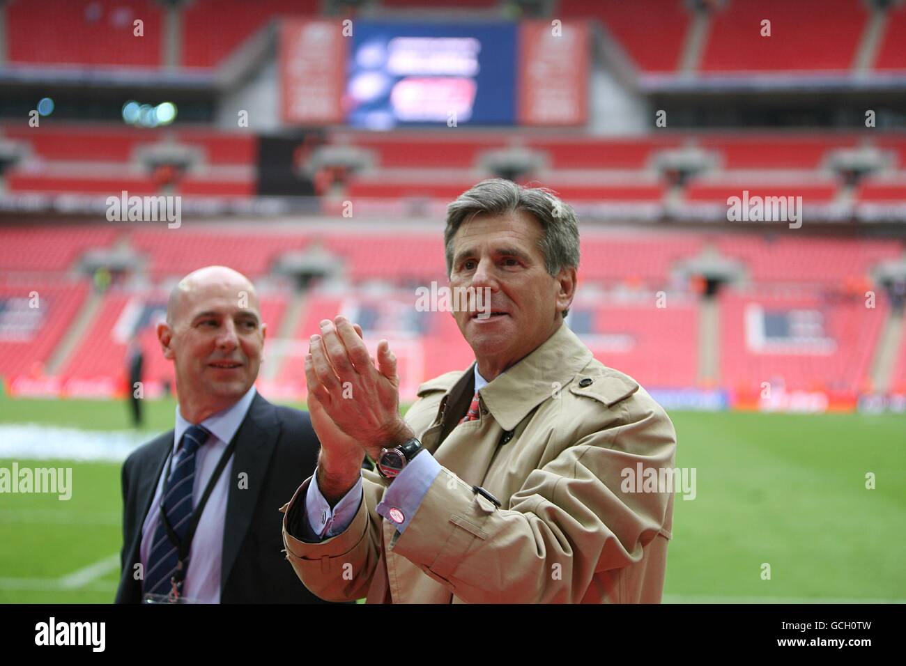 John berylson millwall hi-res stock photography and images - Alamy