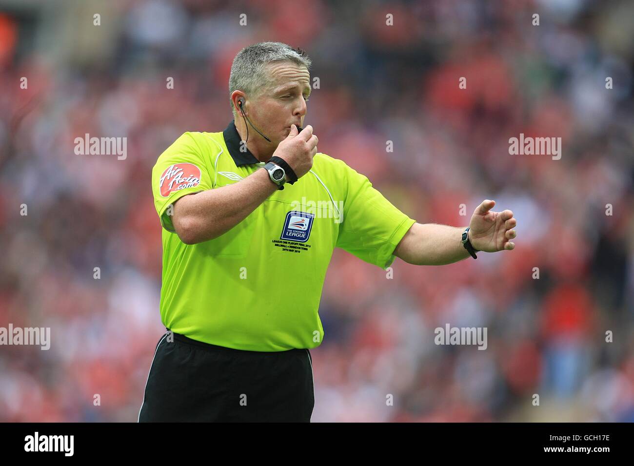 Referee whistles off hi-res stock photography and images - Alamy