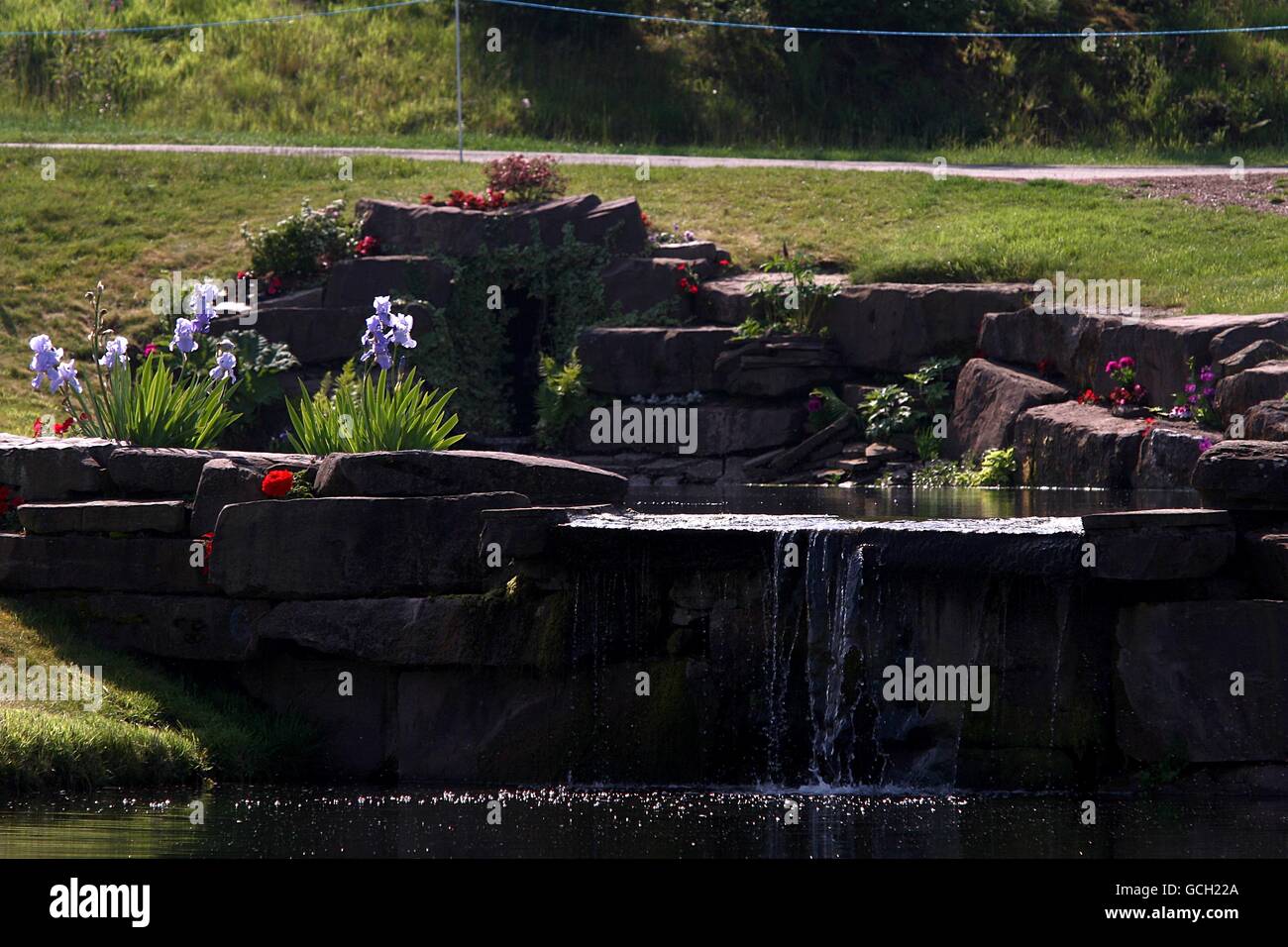 Round water feature hi-res stock photography and images - Alamy