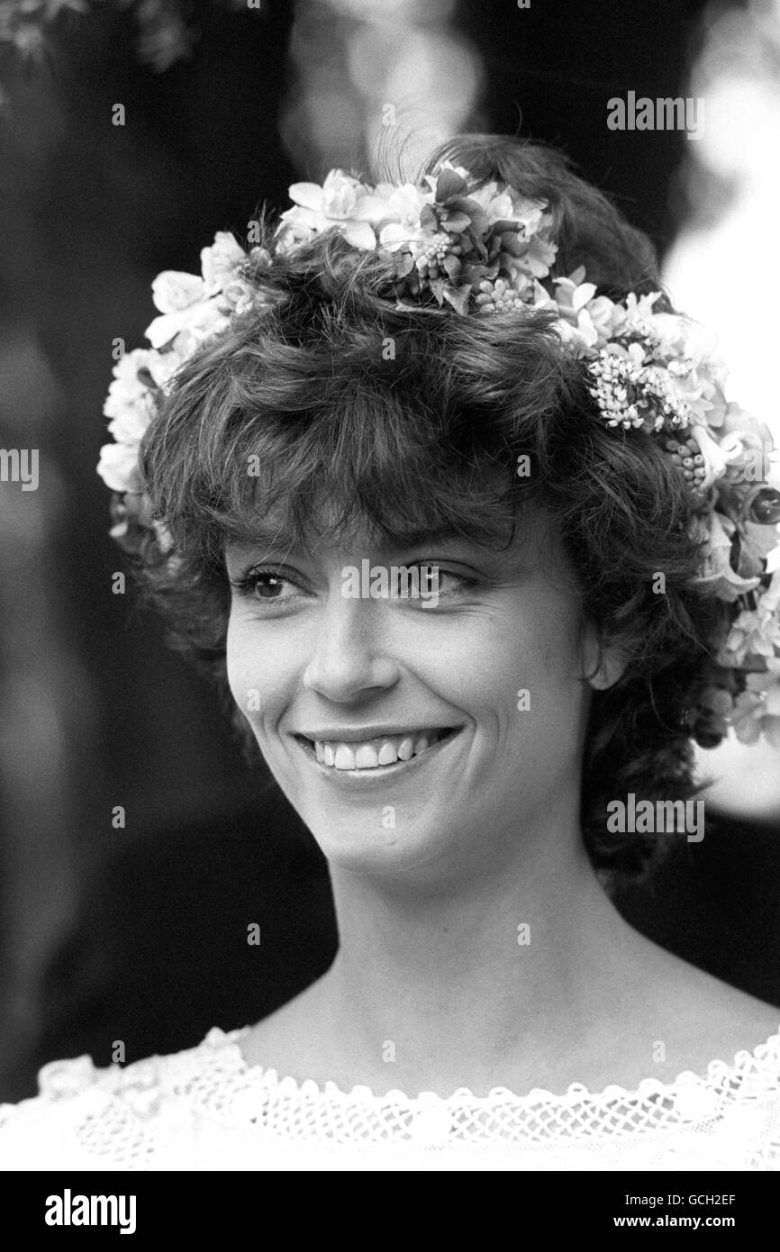 Bryan brown and rachel ward hi-res stock photography and images - Alamy