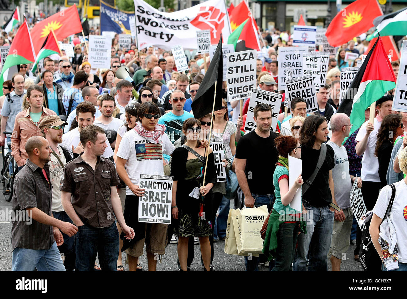 Irish gaza protests hi-res stock photography and images - Alamy