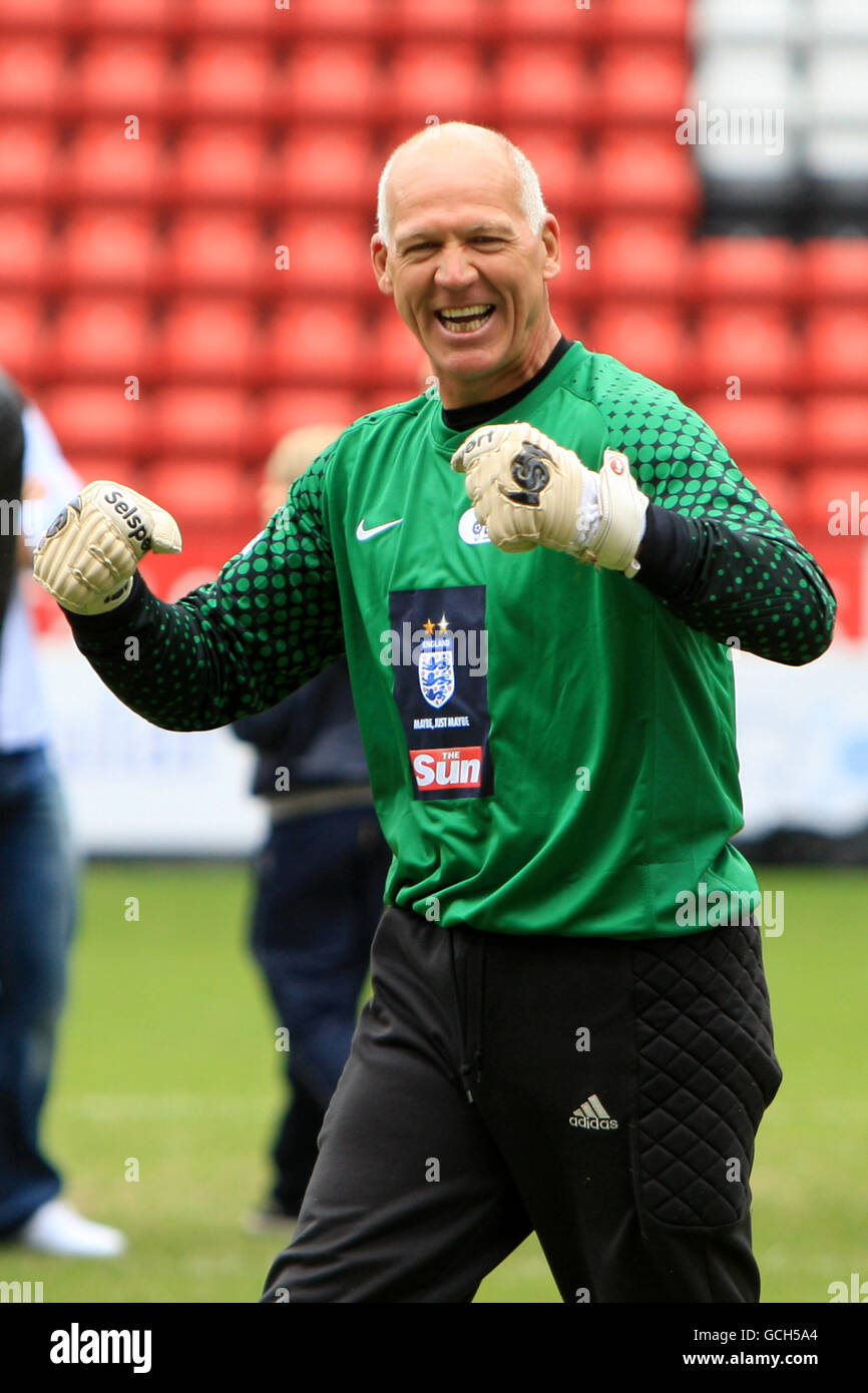 Former Charlton Athletic goalkeeper Bob Bolder celebrates winning the ...
