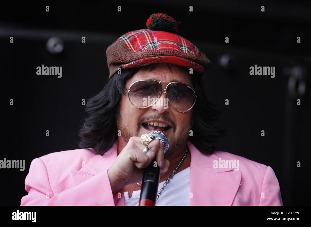 Cuban brothers hi-res stock photography and images - Alamy