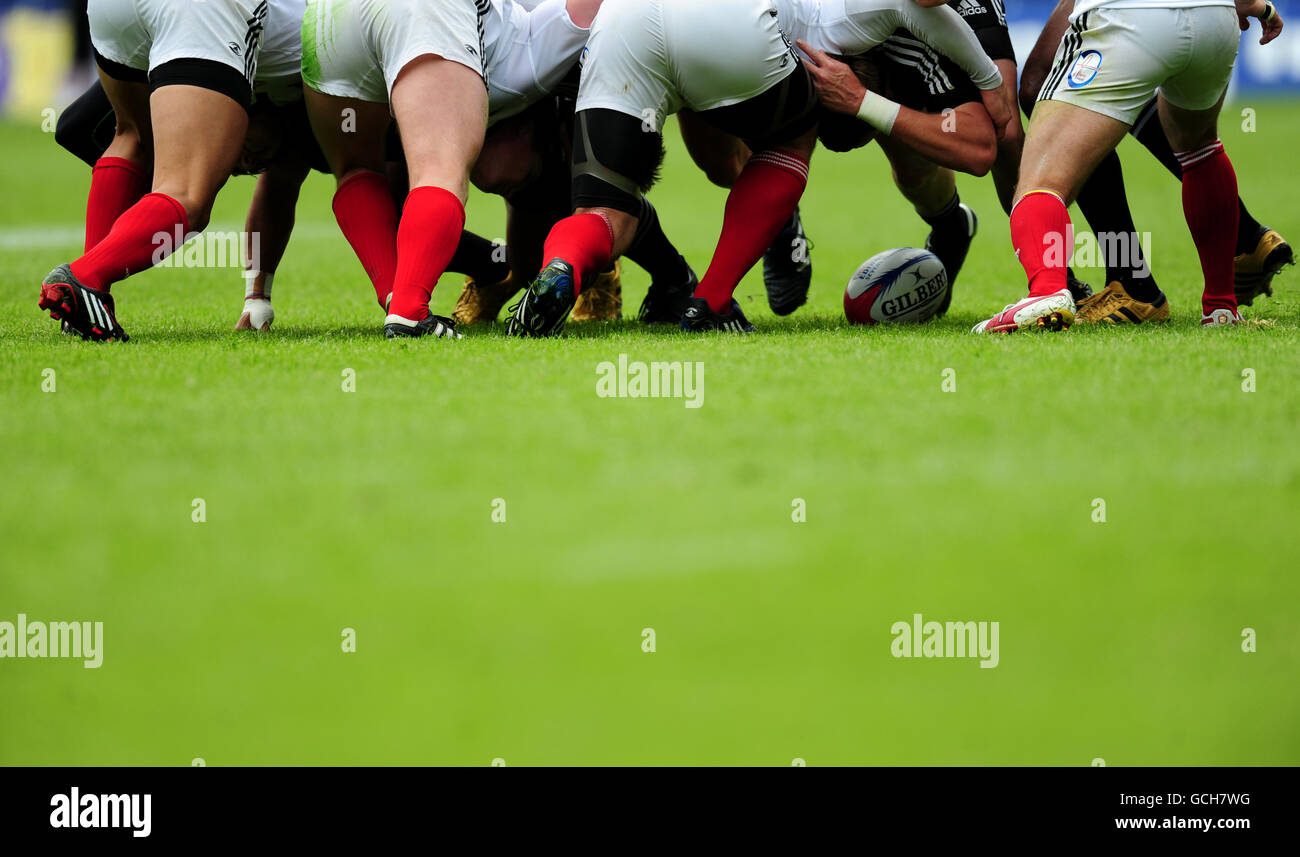 Rugby sevens scrum hi-res stock photography and images - Alamy