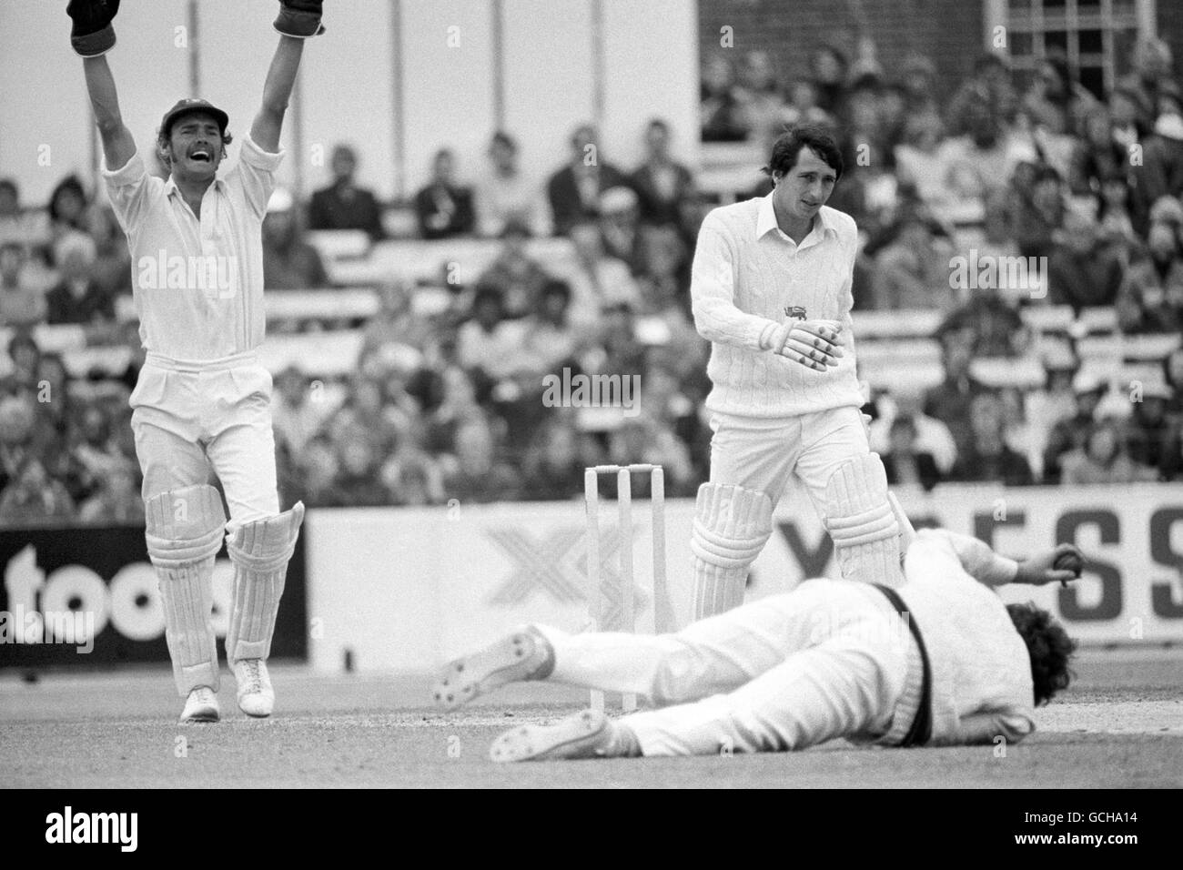 Oval cricket ground Black and White Stock Photos & Images - Alamy