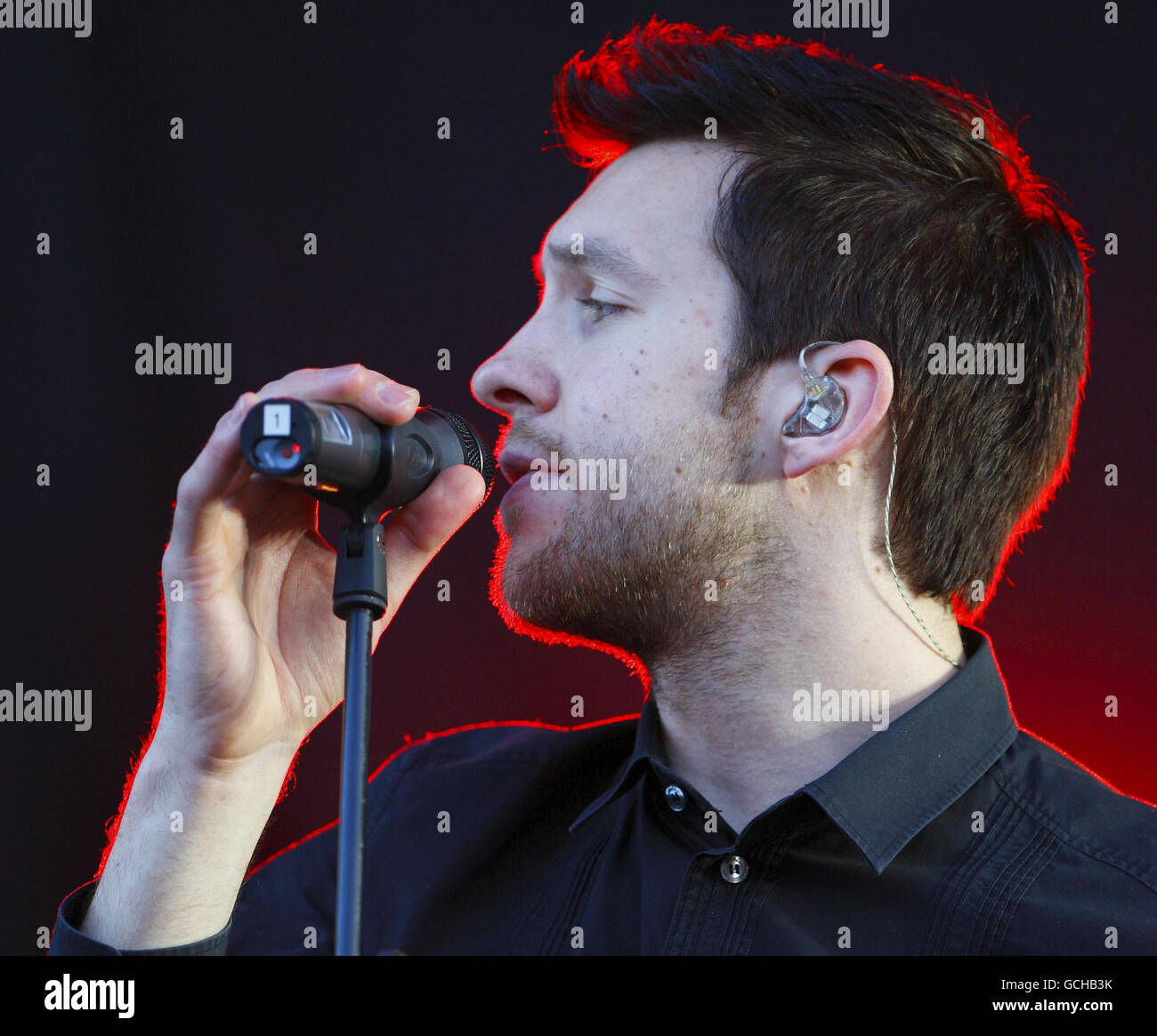 Calvin harris on stage isle wight music festival hi-res stock ...