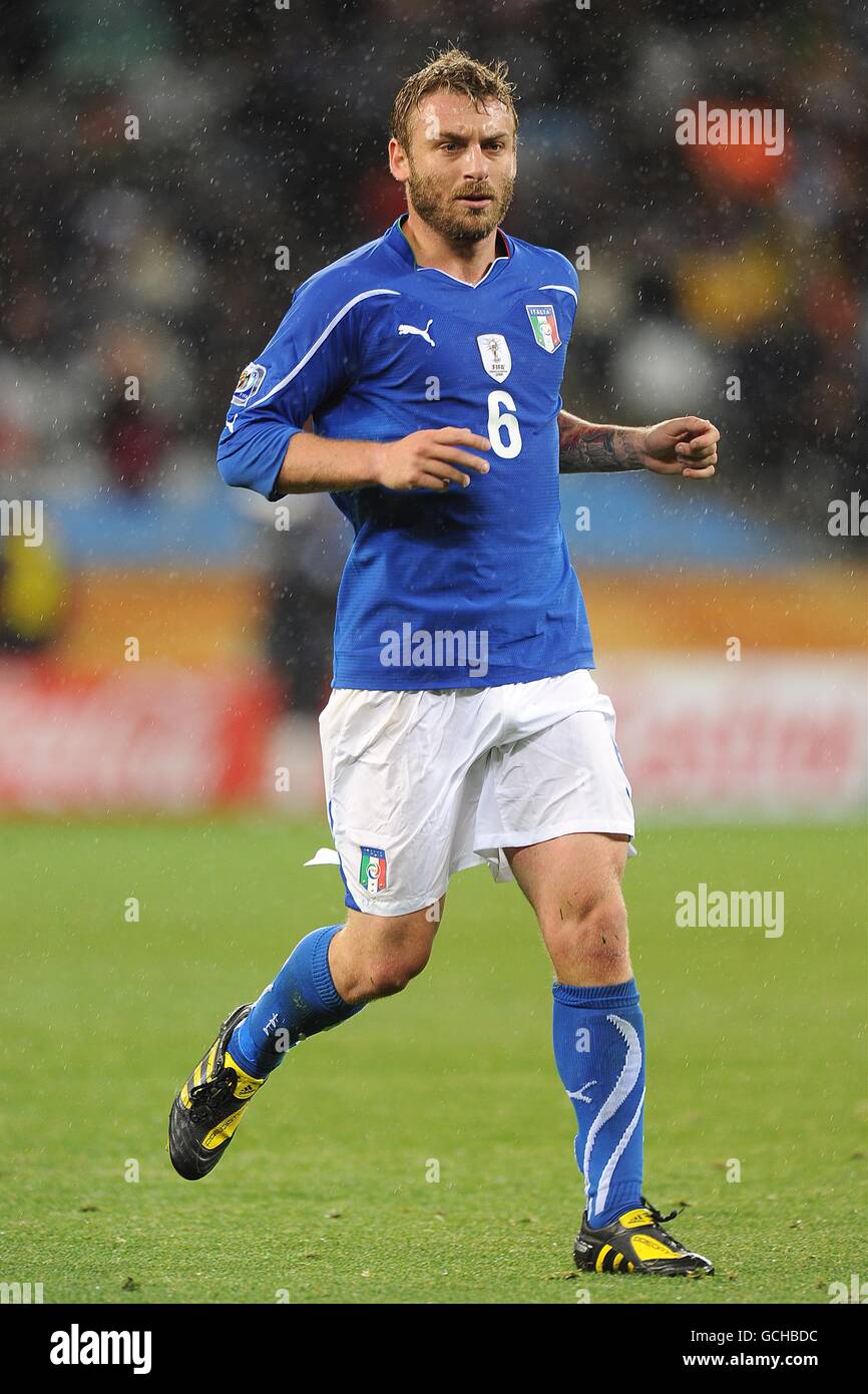 World cup 2010 italy v paraguay hi-res stock photography and images - Alamy