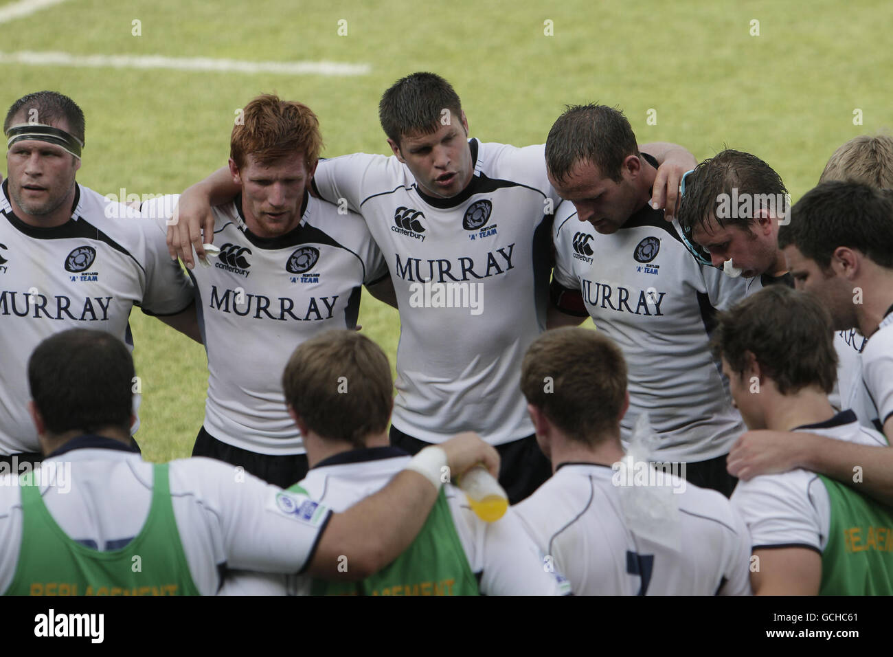 Scotland players huddle during hi-res stock photography and images - Alamy
