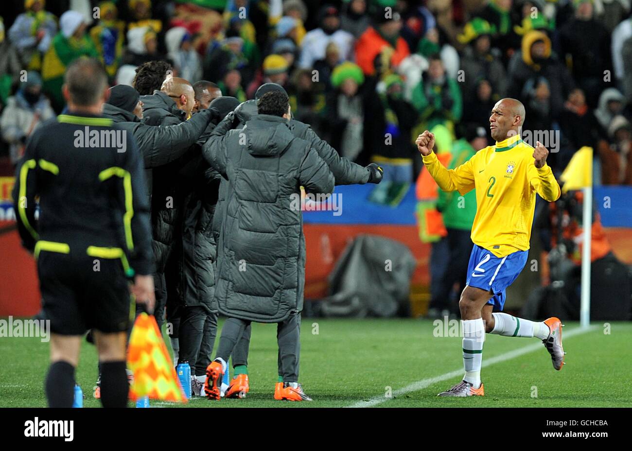 Brazil world cup goal celebration hi-res stock photography and images ...