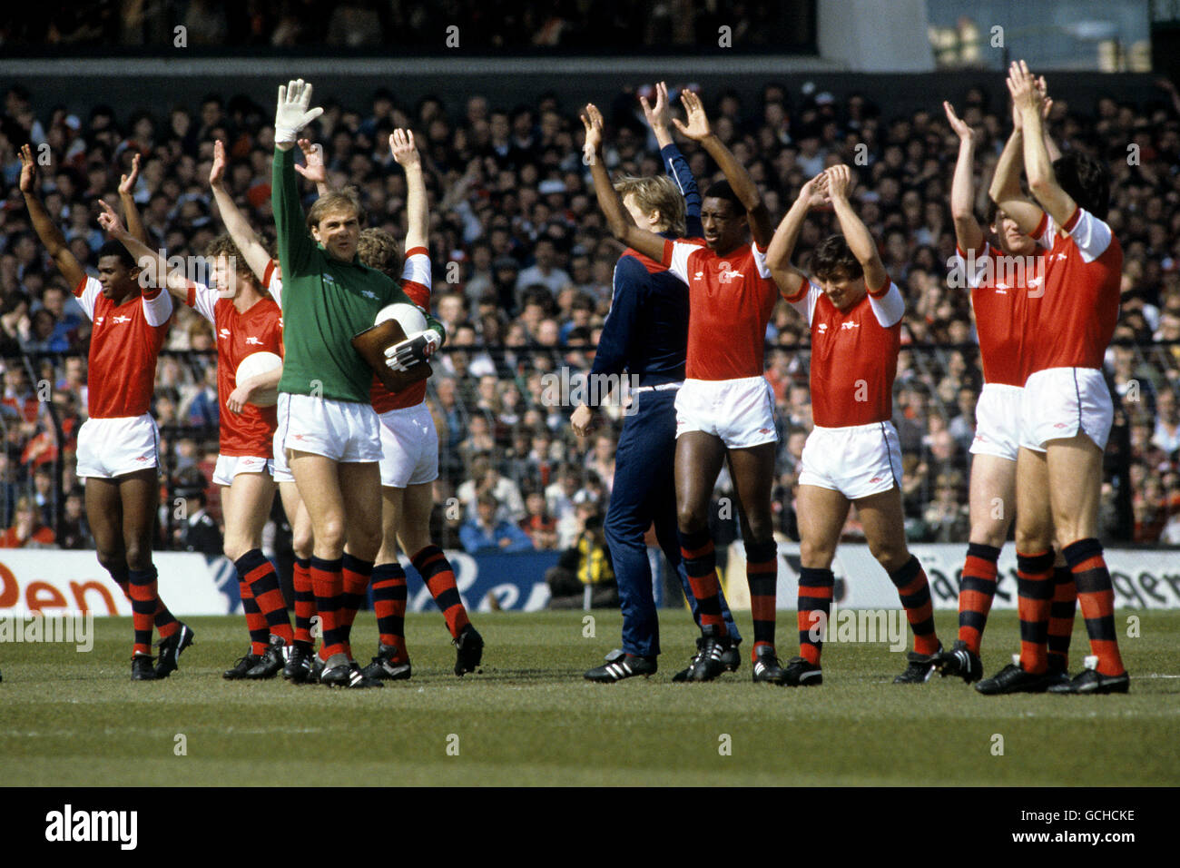 Full length clap clapping football archivenewscansjune2010 hi-res stock ...