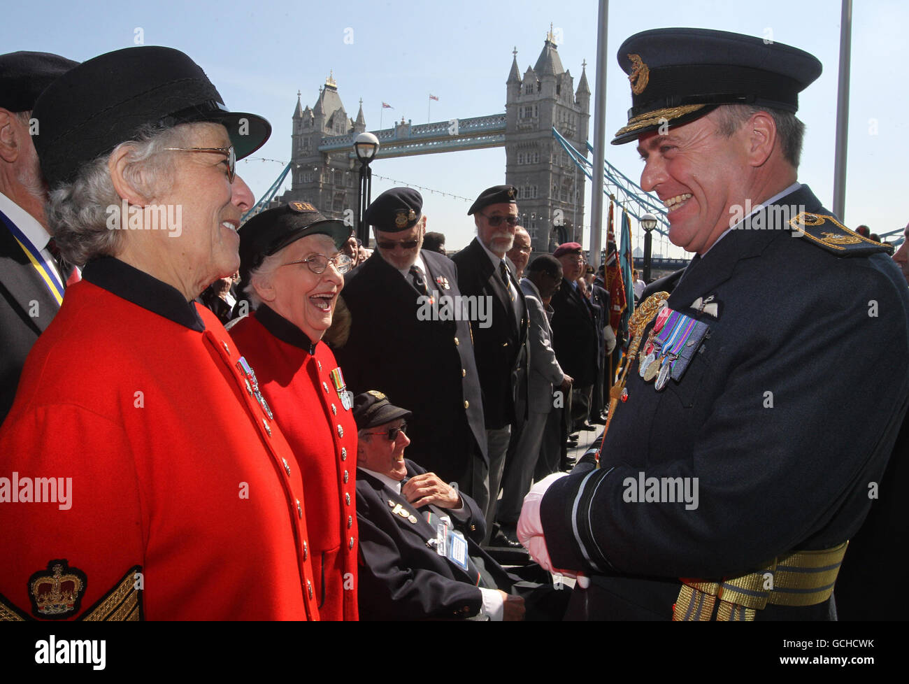 Chelsea pensioners laughing hi-res stock photography and images - Alamy