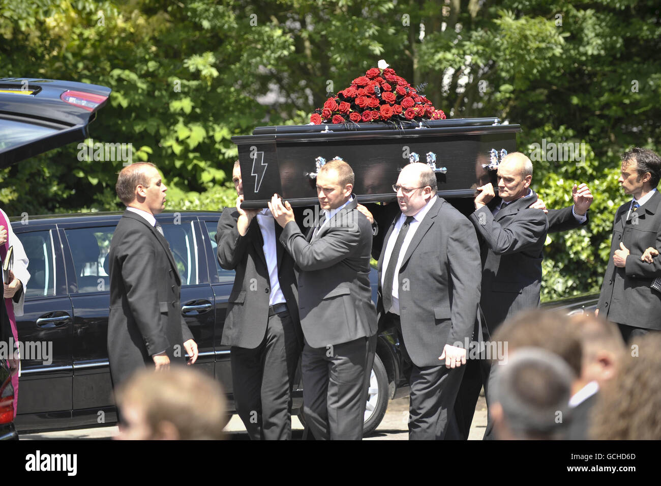 Stuart Cable funeral Stock Photo - Alamy