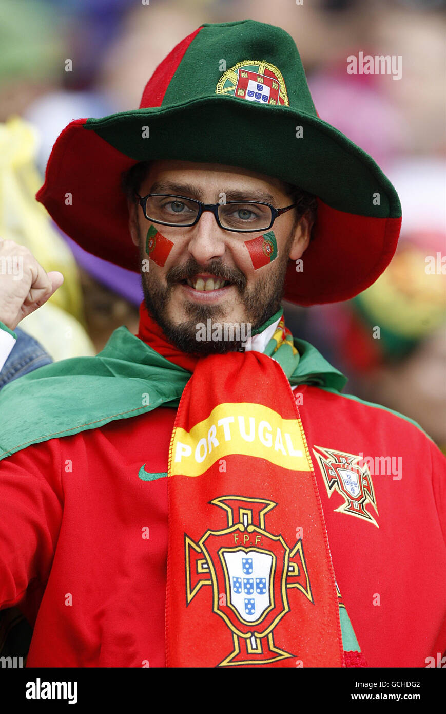 Portugal fan in stands hi-res stock photography and images - Alamy