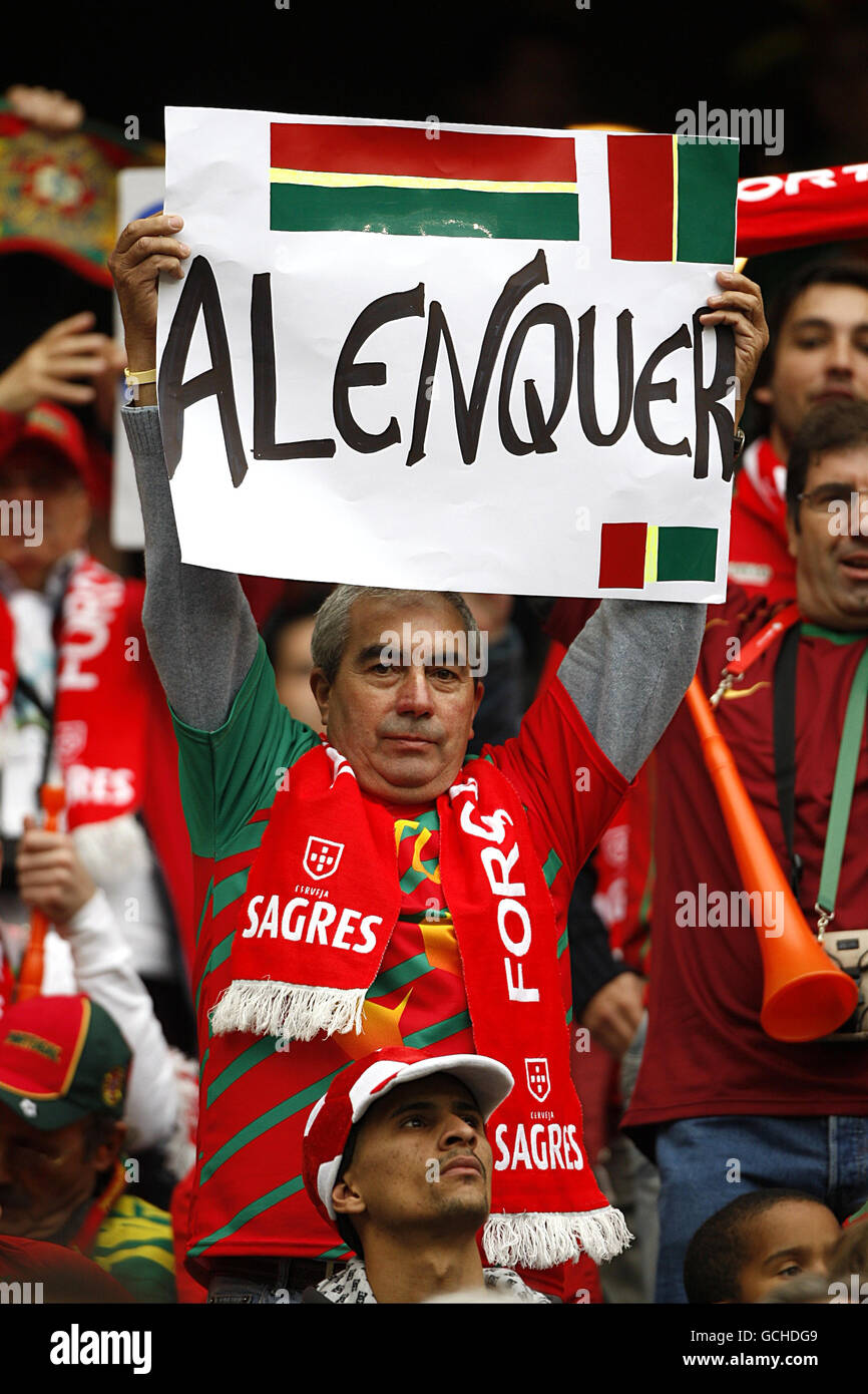 Portugal fan in the stands hi-res stock photography and images - Alamy