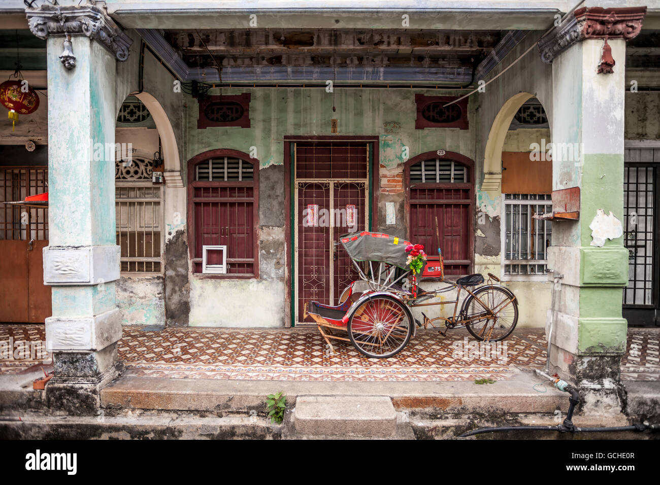Tricycle rickshaw hi-res stock photography and images - Alamy