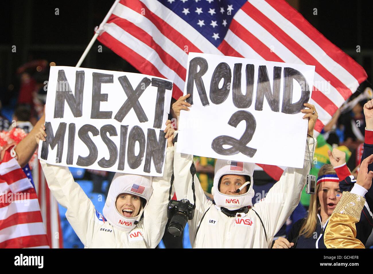 Algeria world cup qualifying hi-res stock photography and images - Alamy