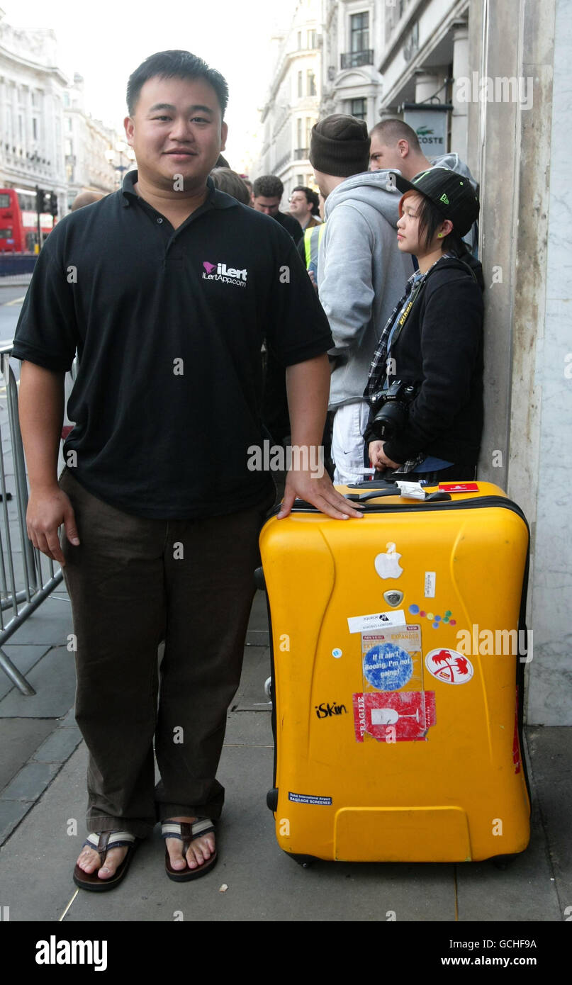 Alex Lee, 27, from Dubai, is first in line to purchase the new Apple ...