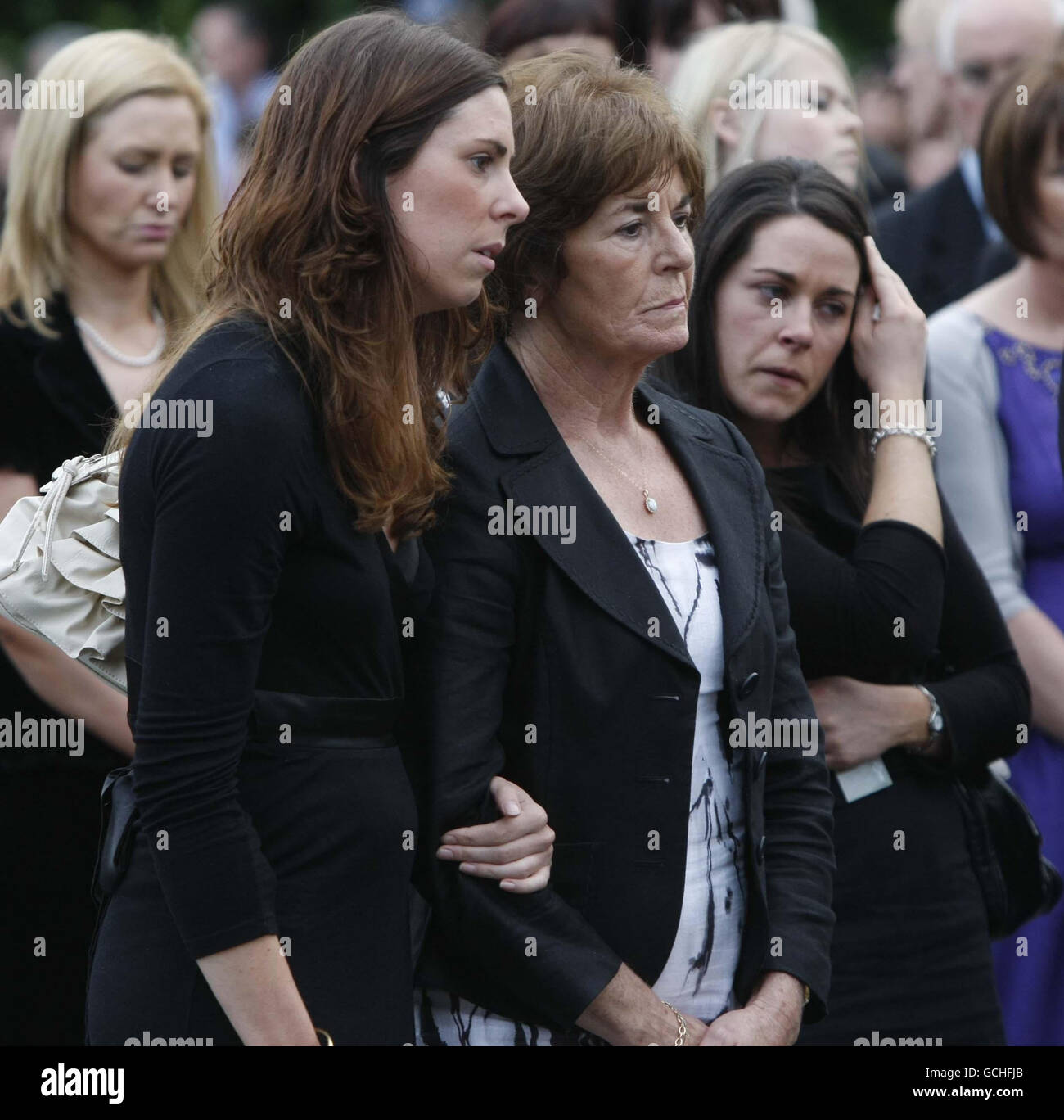Former Chief of Staff of the Defence Forces, Dermot Earley's wife Mary ...