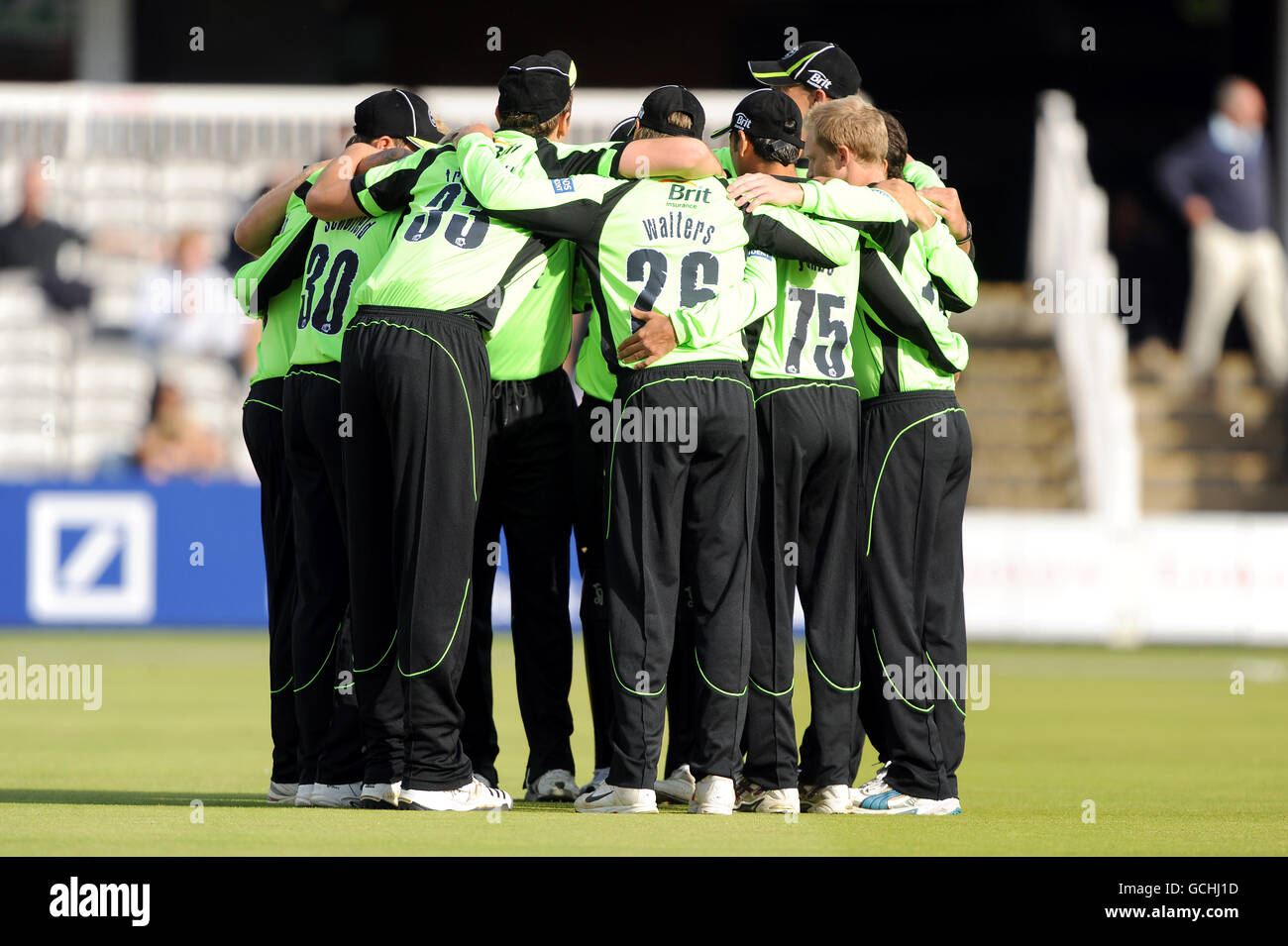 Surrey have a team huddle hi-res stock photography and images - Alamy