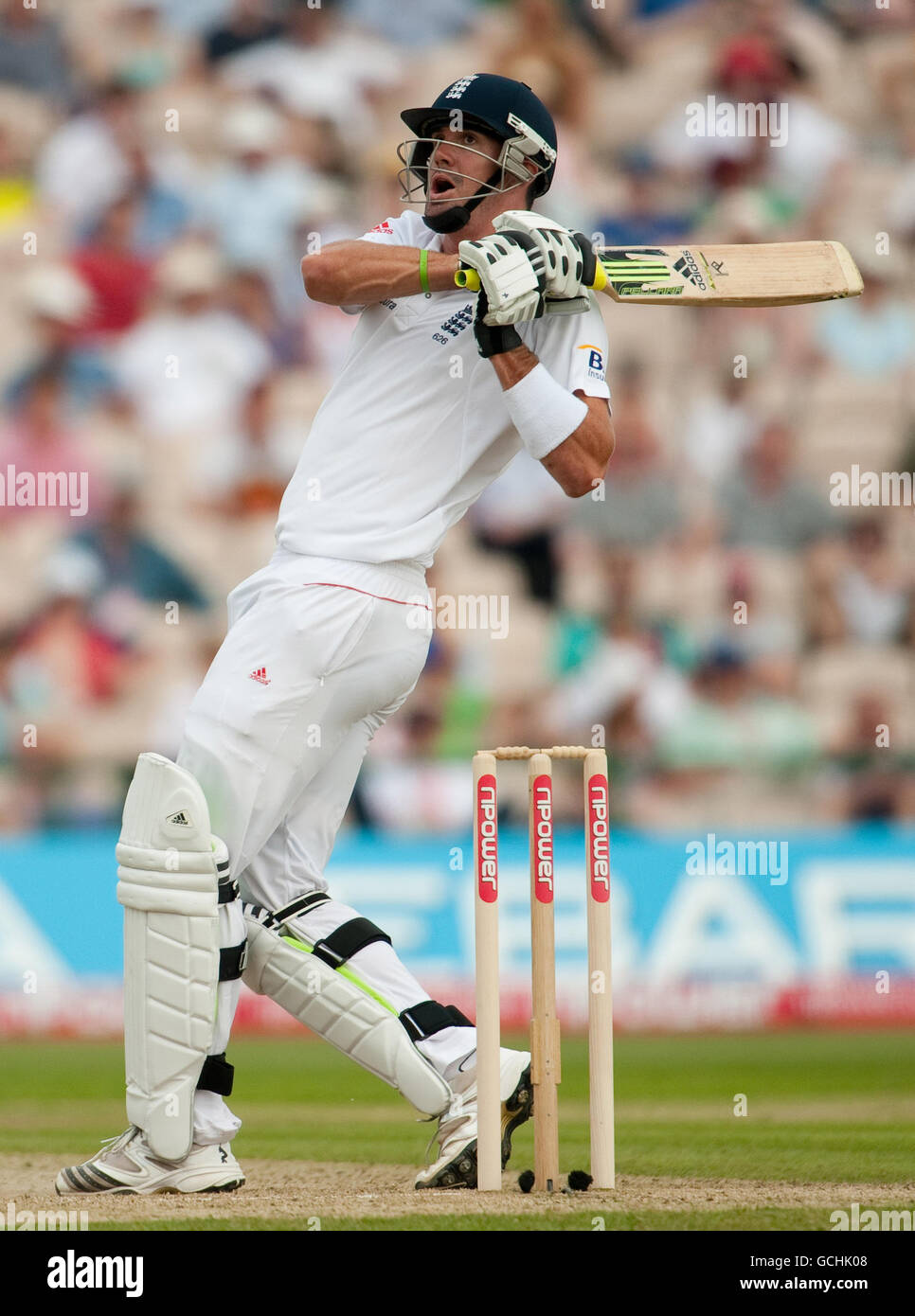 Cricket action shot natpub hi-res stock photography and images - Alamy