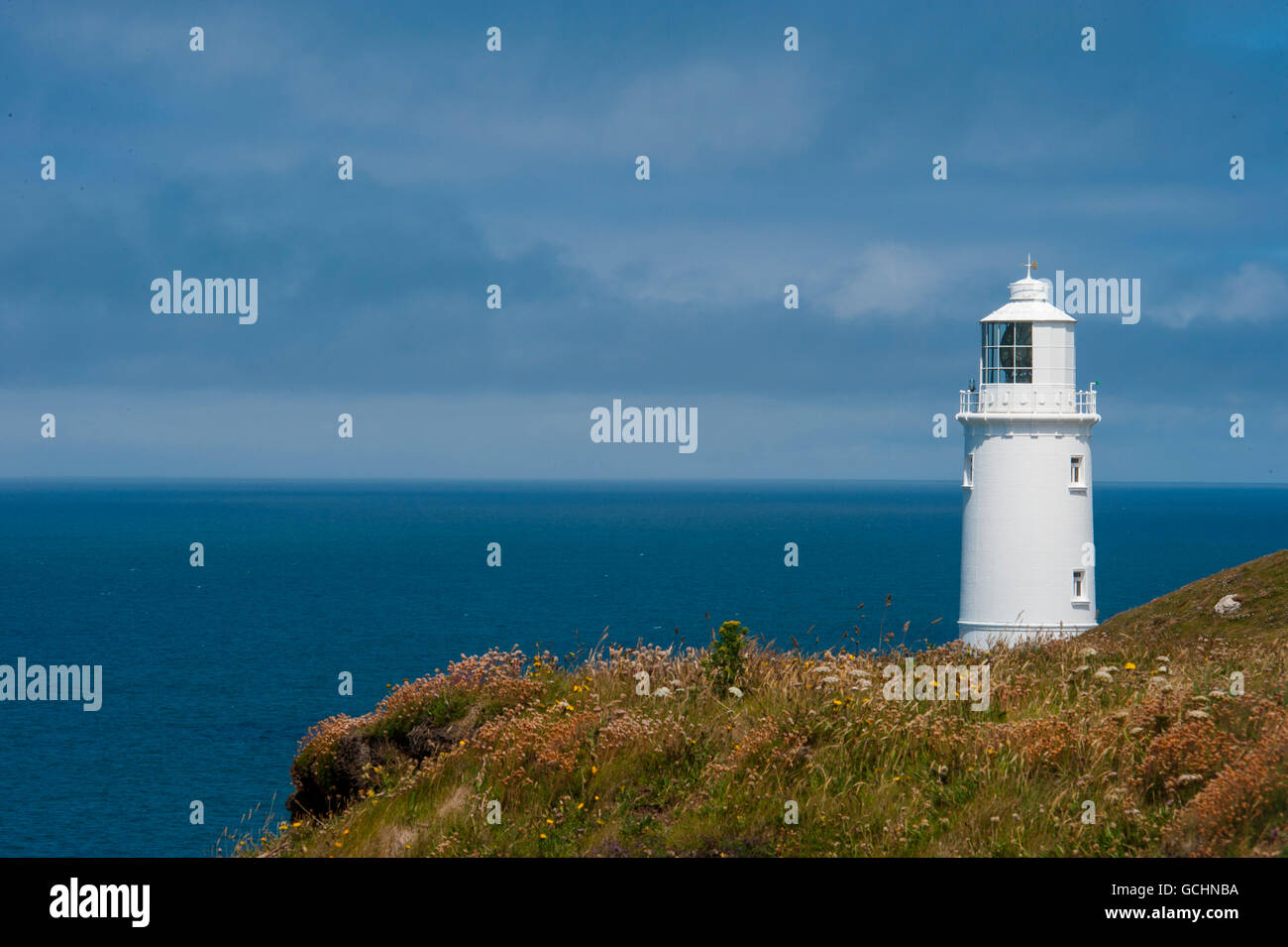 Cornish lighthouses hi-res stock photography and images - Alamy
