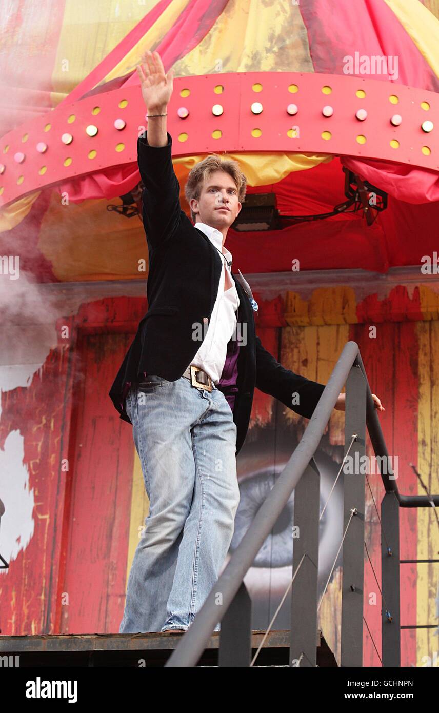 Big Brother 11 - Launch Night Stock Photo - Alamy