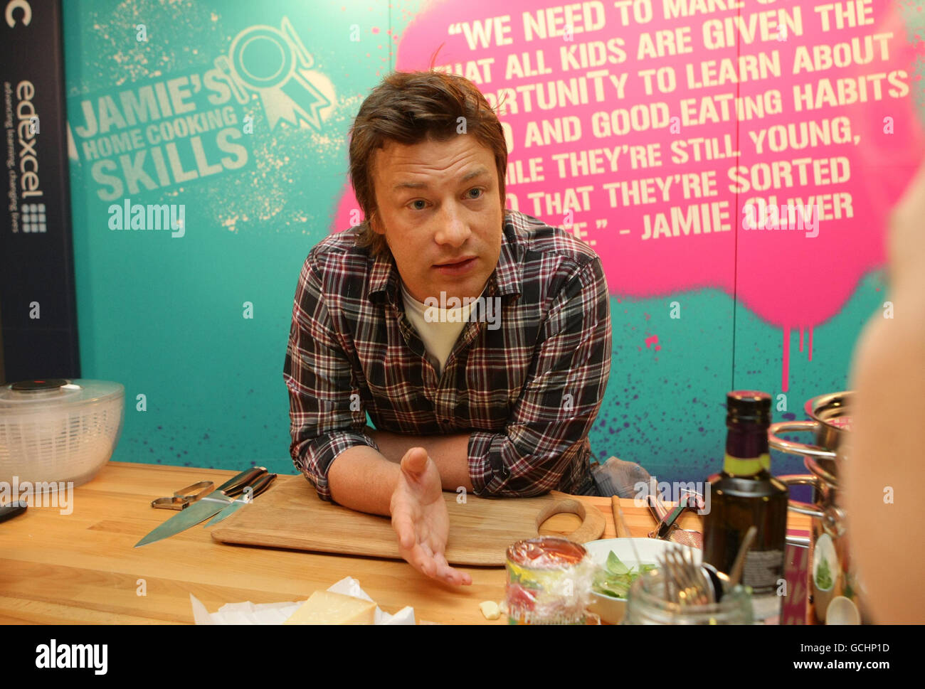 Jamie oliver cooking skills qualification hi-res stock photography and ...